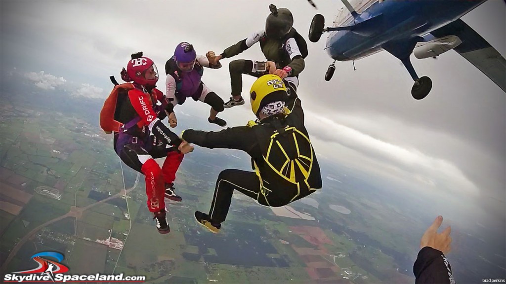 Women Set New Skydiving World Record at Skydive Spaceland During Jump ...