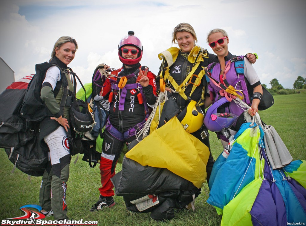 Women Set New Skydiving World Record at Skydive Spaceland During Jump ...